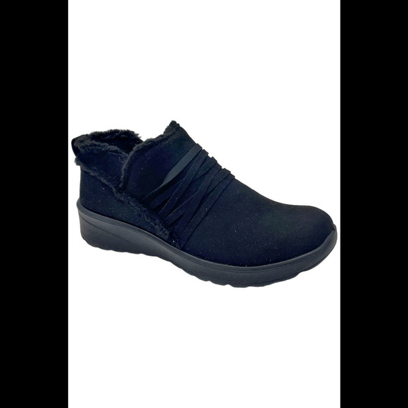 Bzees | Shoes | Bzees Womens Glide Sneaker Black Wide | Poshmark